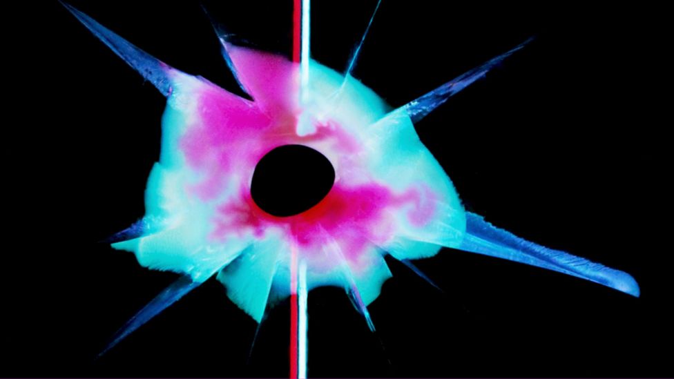 Flexible nano-pixel screen patented - BBC News