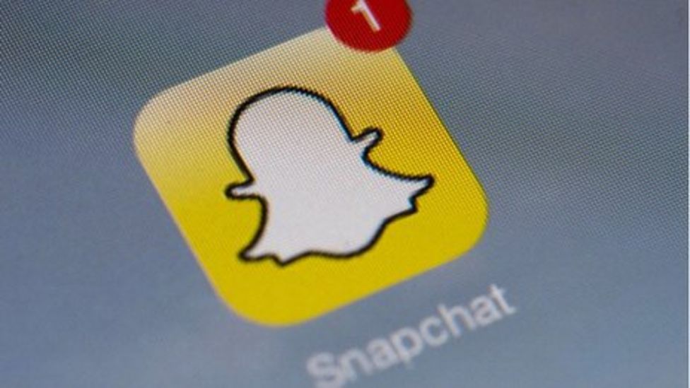 Snapchat: Yahoo 'set to invest millions' - BBC News
