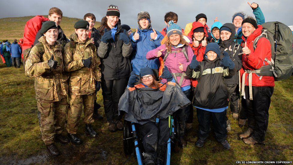 In pictures: Dartmoor Ten Tors Challenge takes off - BBC News