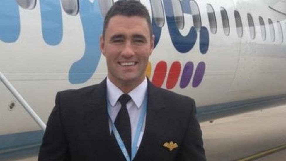 Man denies killing former RAF pilot Steven Barrett - BBC News