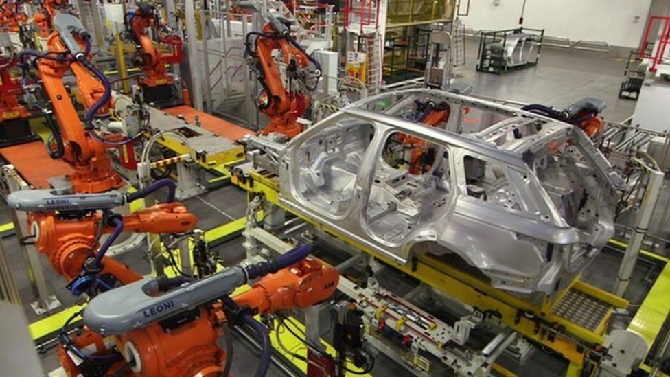 Foreign-owned UK car industry offers economic lesson - BBC News