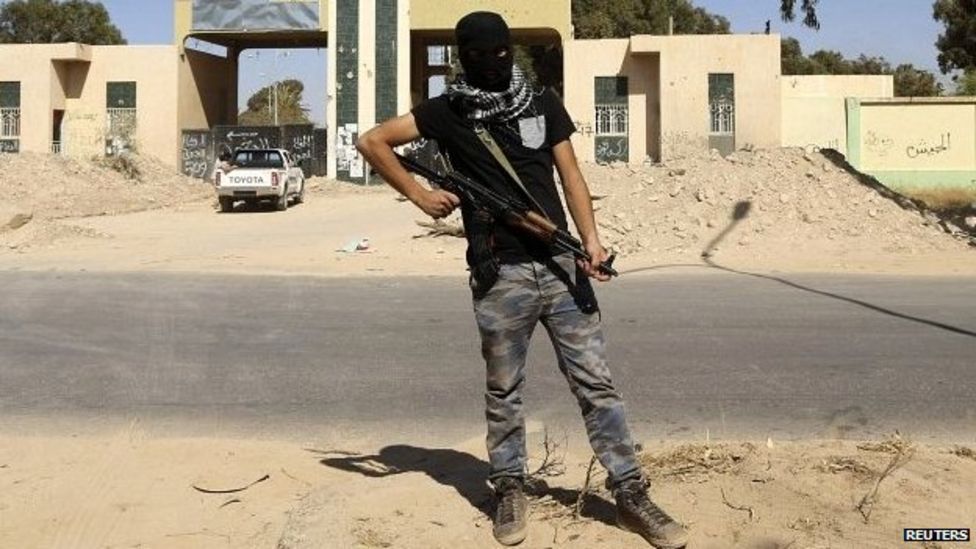 Libya sets Benghazi no-fly zone after clashes - BBC News