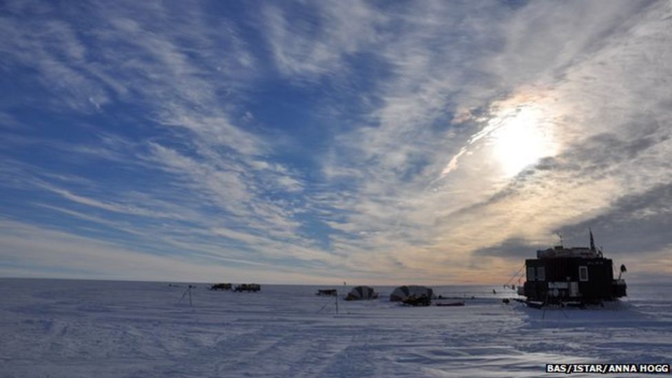Esa's Cryosat mission sees Antarctic ice losses double - BBC News