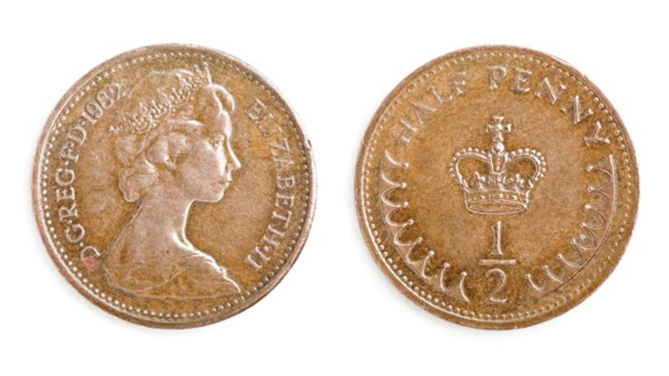 clydesdale-bank-brings-in-plastic-5-notes-bbc-news