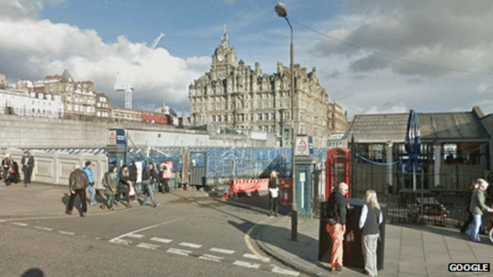 OAP dies after being hit by car on Edinburgh's Waverley Bridge - BBC News