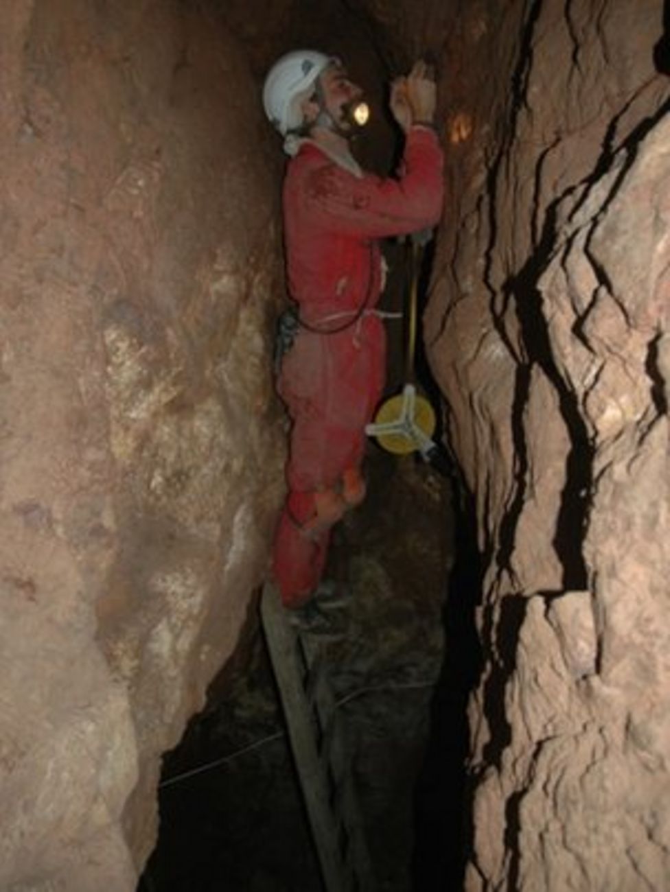 Georgia's gold mine dilemma - BBC News