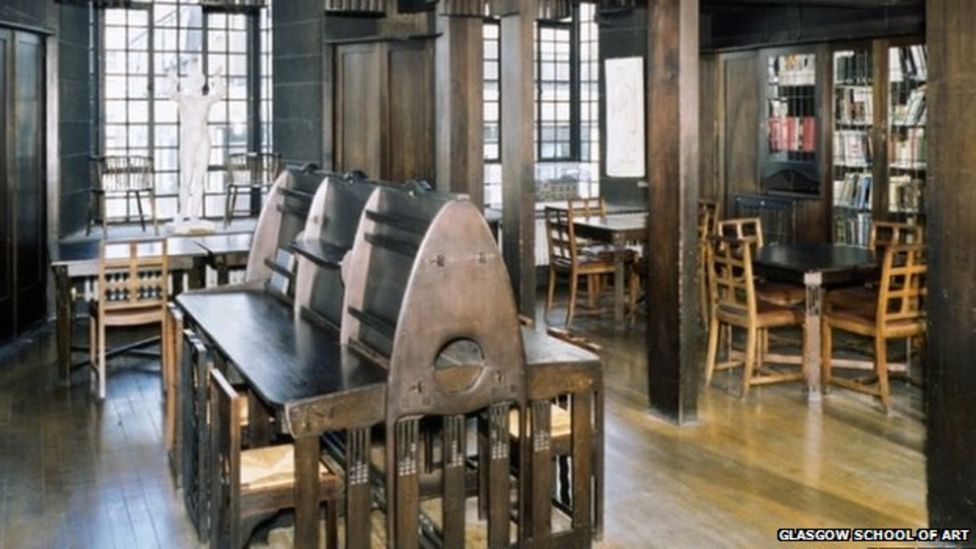 Glasgow School of Art fire: Iconic library destroyed - BBC News