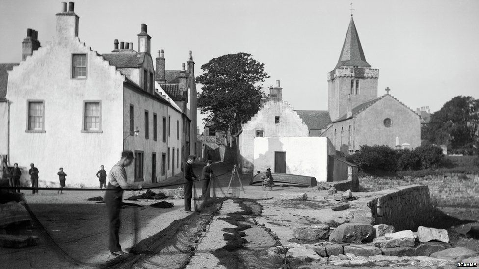 Photographer revisits 19th Century merchant's images - BBC News