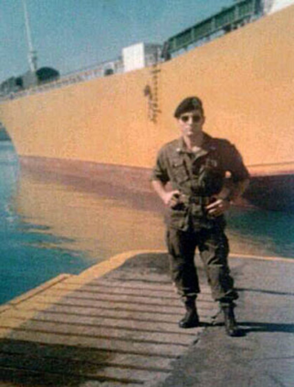 Growing up in the shadow of the mafia - BBC News