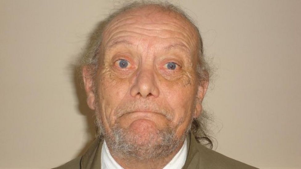 Terry Oldham death: Four deny murder of vulnerable man - BBC News