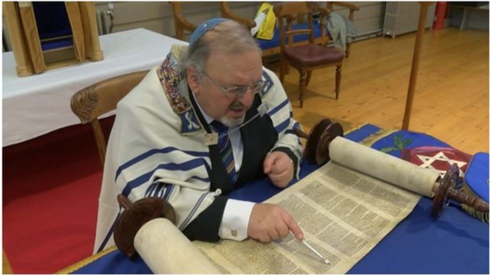Cornwall precious Jewish Torah Scroll handed back - BBC News