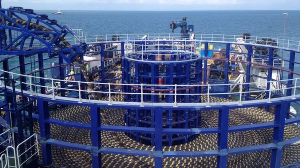 New Jersey electricity cable 'will be more secure' - BBC News