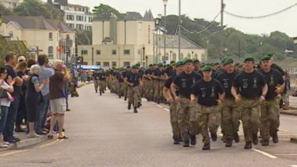 Speed march for Royal Marines 350th anniversary - BBC News