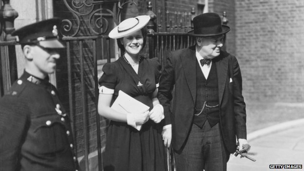 Lady Mary Soames, Winston Churchill's daughter, dies - BBC News