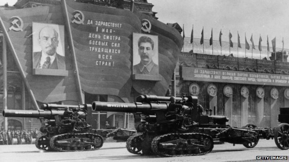 Russian propaganda machine 'worse than Soviet Union' - BBC News