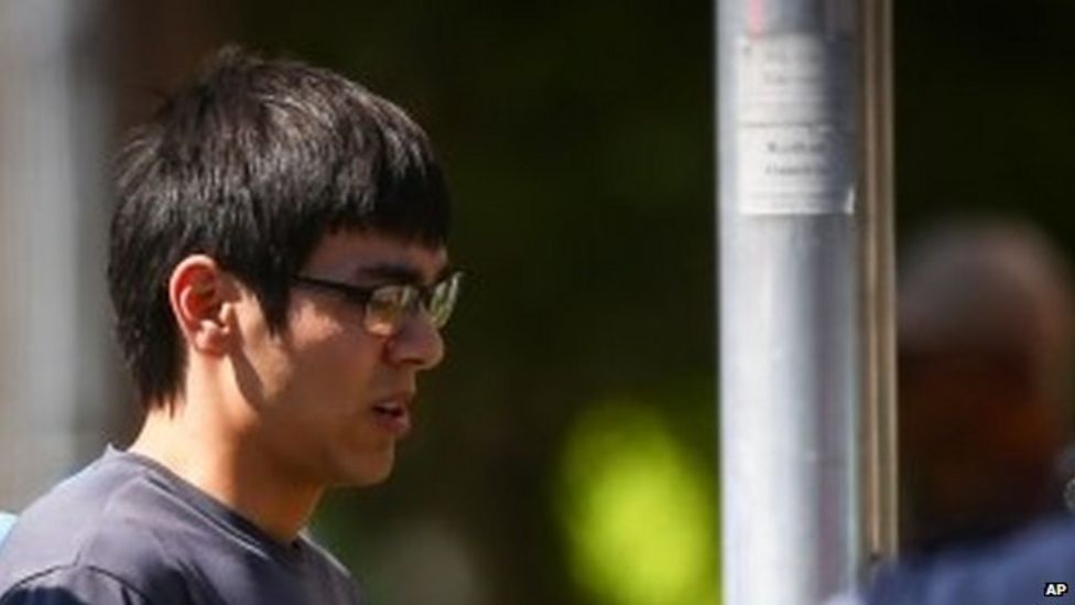 Seattle Pacific 'hero' Jon Meis has wedding gifts paid for - BBC News