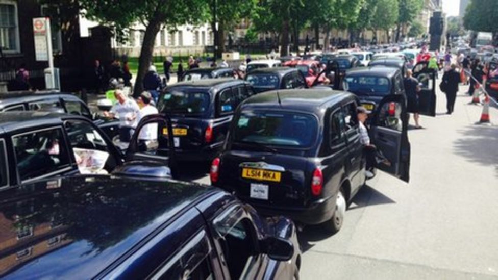 Uber service 'banned' in Germany by Frankfurt court - BBC News