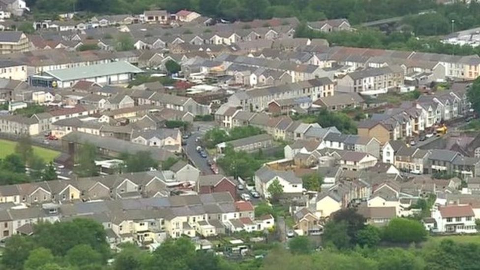 Cynon Valley all-women shortlist row meeting 'emotional' - BBC News