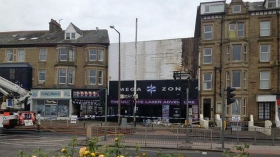 Large fire at Morecambe Mega Zone laser tag attraction - BBC News