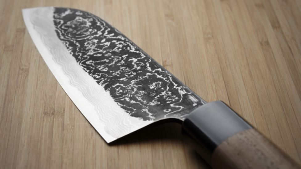 Vanadium: The metal that may soon be powering your neighbourhood - BBC News