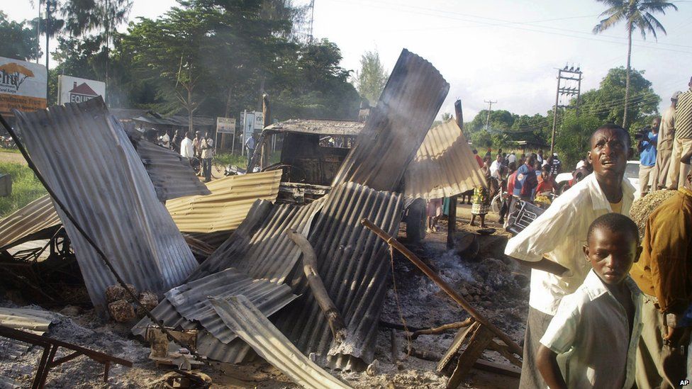 In pictures: Kenya attack on Mpeketoni - BBC News