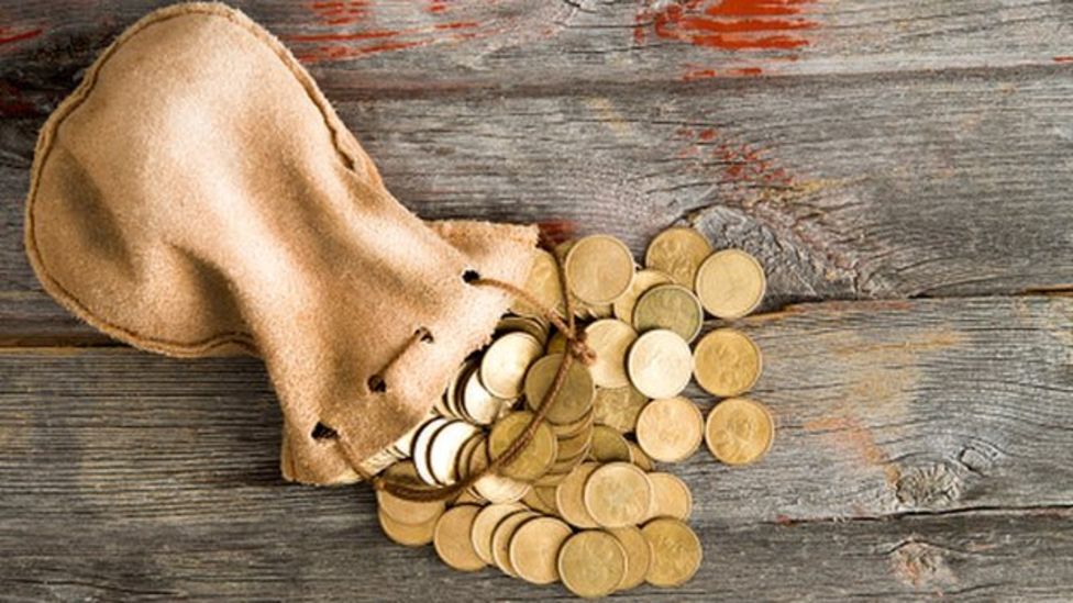 Corruption 'impoverishes and kills millions' - BBC News