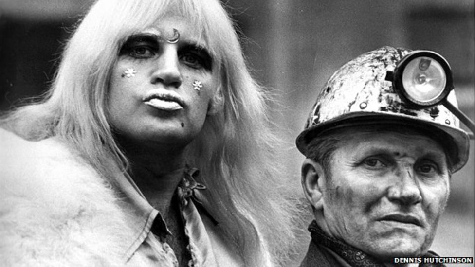 Exotic Adrian Street and the picture that 'won’t shut its gob' - BBC News