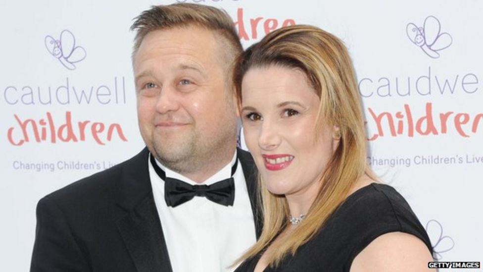 X Factor's Sam Bailey signs book deal for autobiography - BBC News