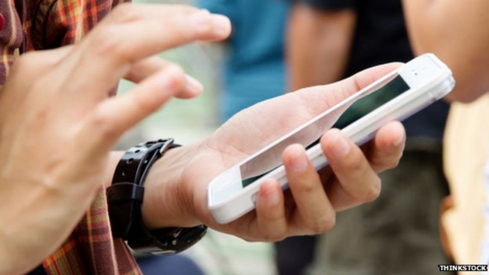 Mobile phones carry owners' bacterial 'fingerprint' - BBC News