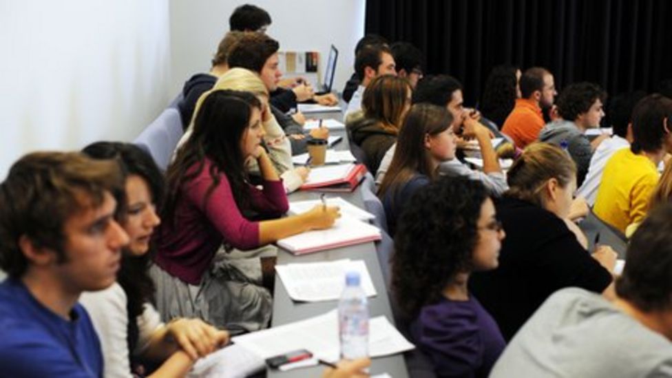 Wealthy students keep getting richer - BBC News