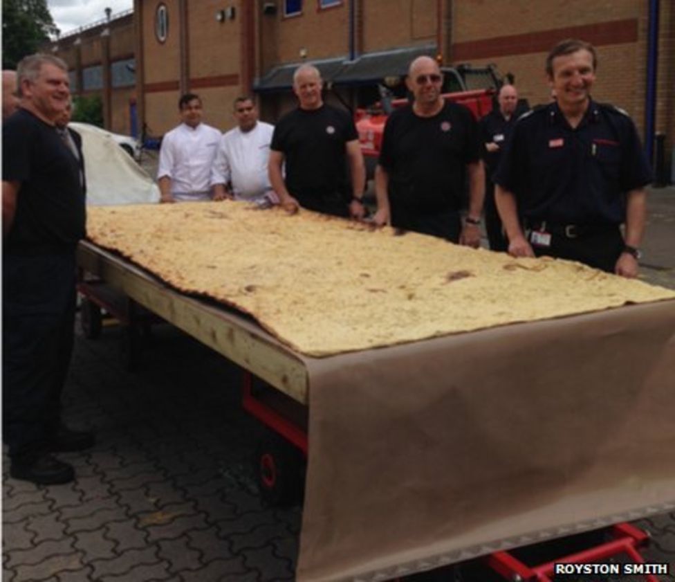 'World's biggest naan bread' made by Hampshire firefighters - BBC News