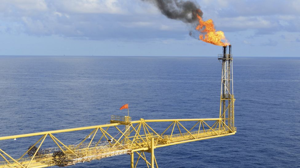 BP and GDF Suez discover new North Sea oil field - BBC News