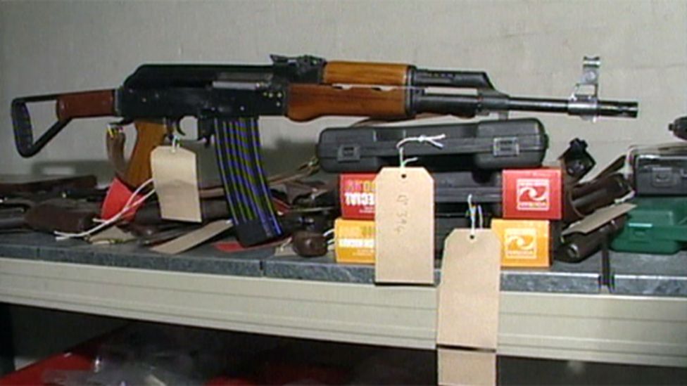 Staffordshire Police gun surrender nets 59 shotguns - BBC News