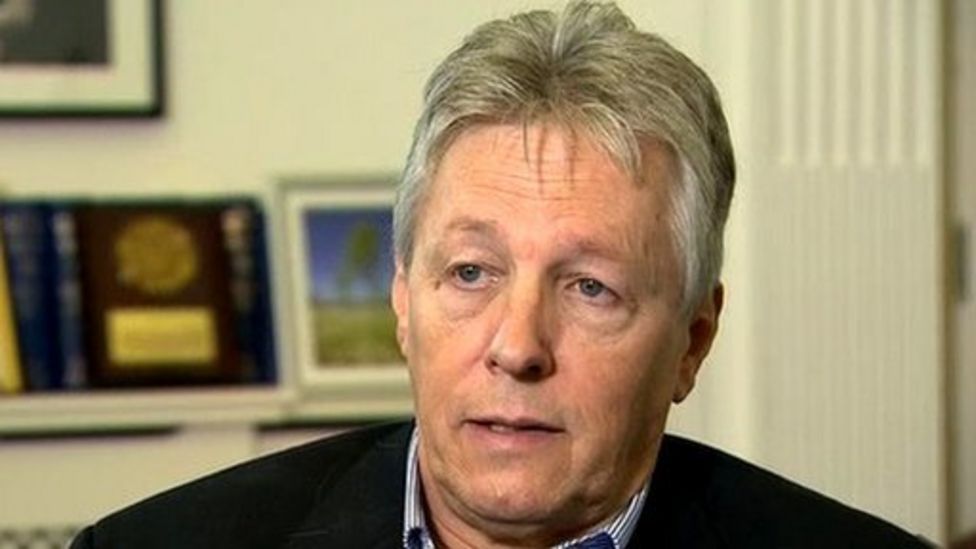 Peter Robinson rejects Sinn Fein call for talks resumption - BBC News