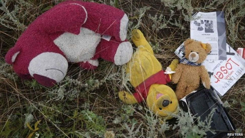 The papers: 'People fell from the sky' - BBC News