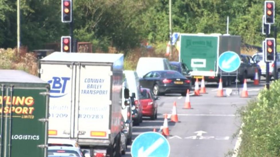 New carriageway plans for Basingstoke's M3 junction - BBC News