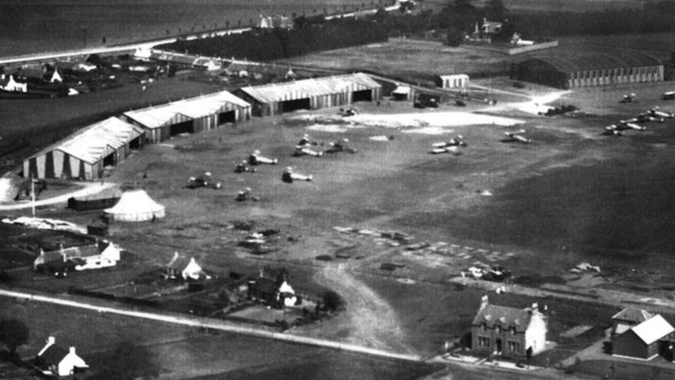 WW1 commemorations at Britain's first military airbase - BBC News