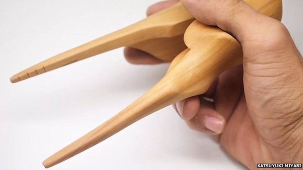 Disability and the Japanese art of mastering chopsticks - BBC News
