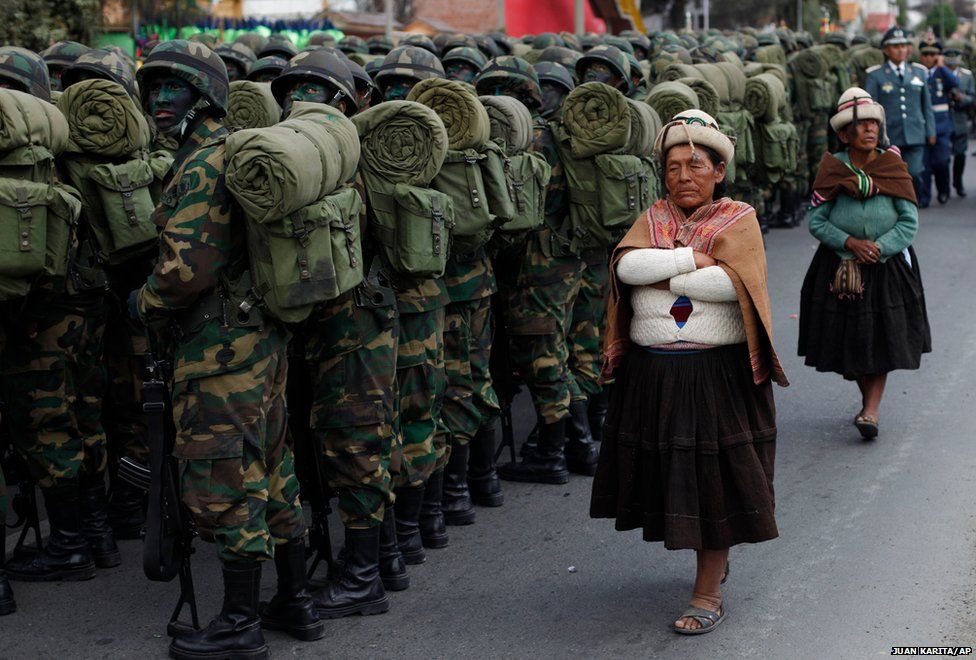 Day in pictures: 8 August 2014 - BBC News