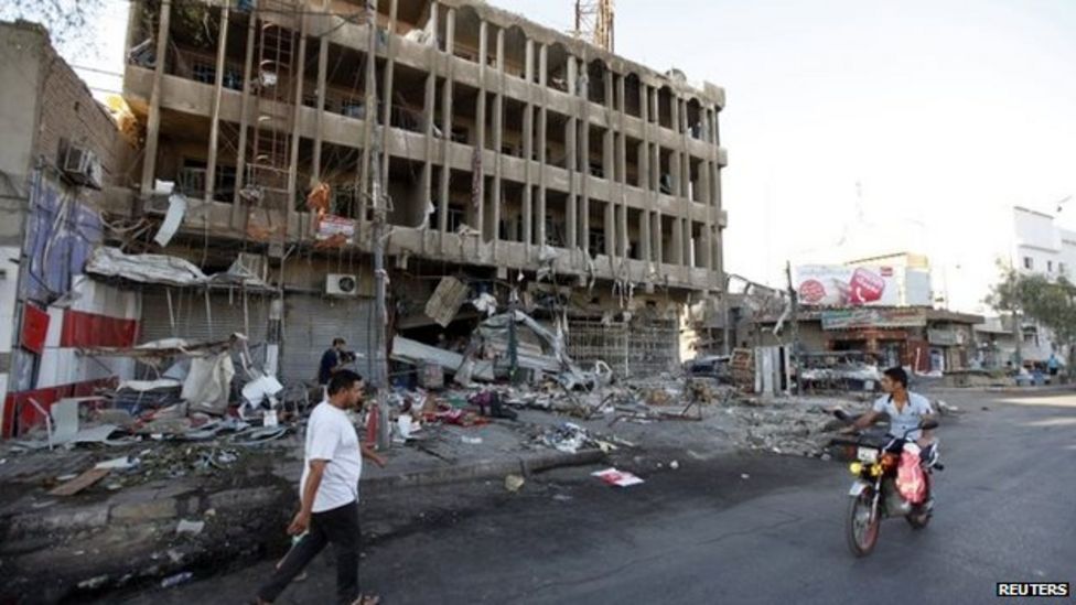 Iraq crisis: International boost to arms and aid supply - BBC News