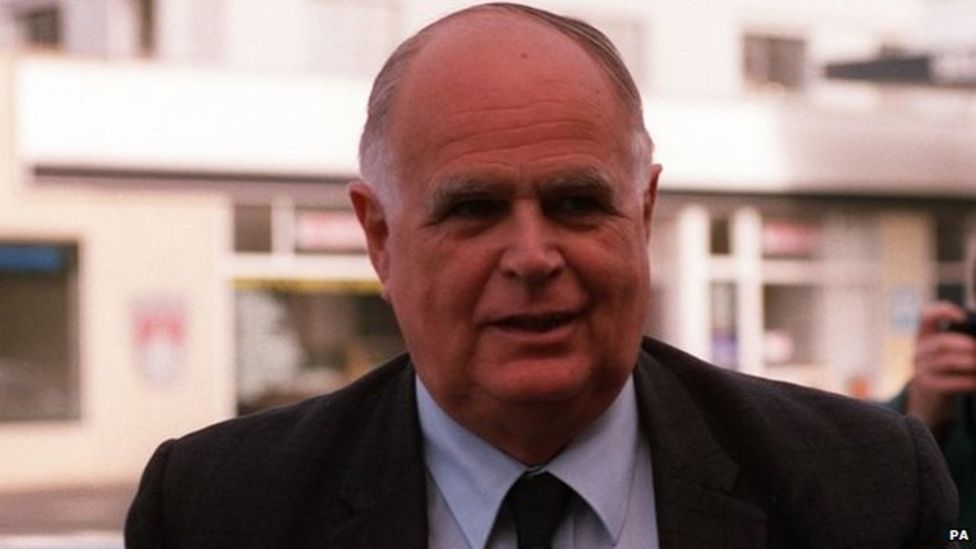 Paedophile Peter Righton advised Home Office on policy - BBC News