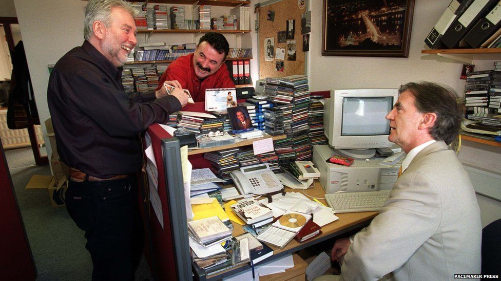 In pictures: Broadcaster Gerry Anderson's career - BBC News