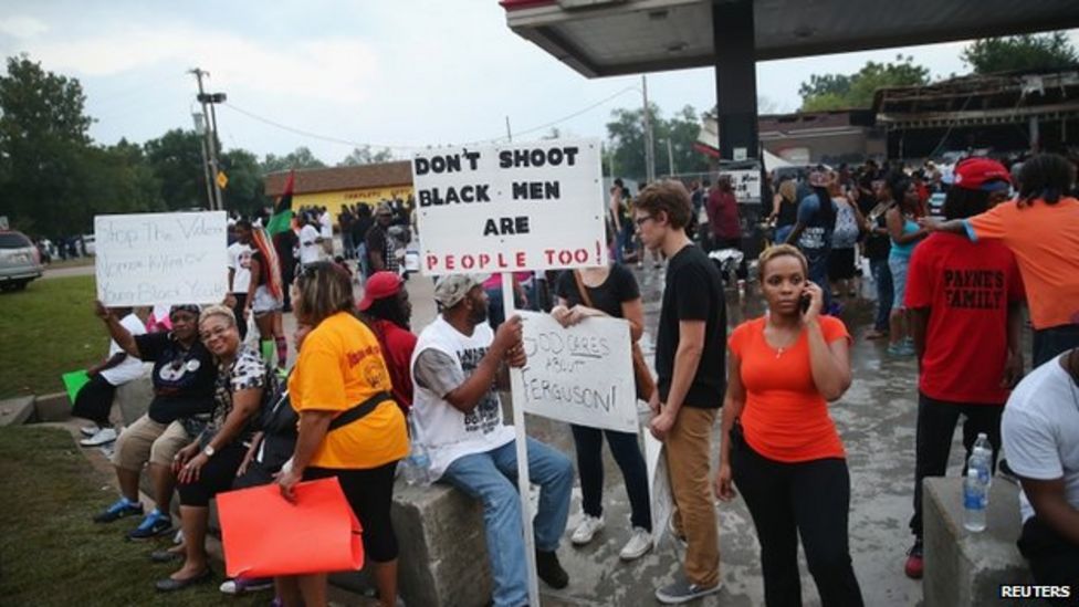 Ferguson protests: National Guard sent to Missouri unrest - BBC News