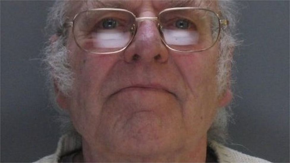 Kenneth Dobson's nine-year jail term for raping boy, 14 - BBC News