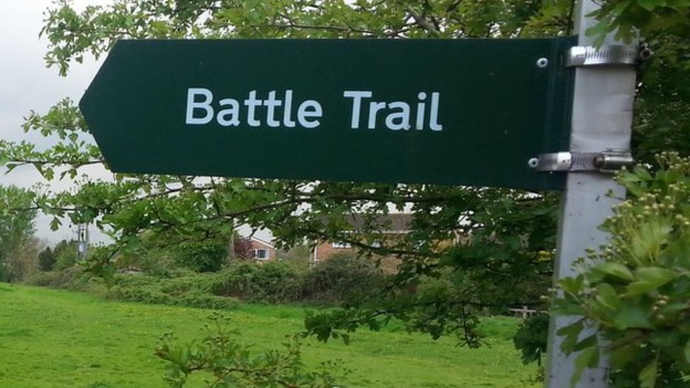 Tewkesbury's Swilgate weir to be preserved during flood works - BBC News