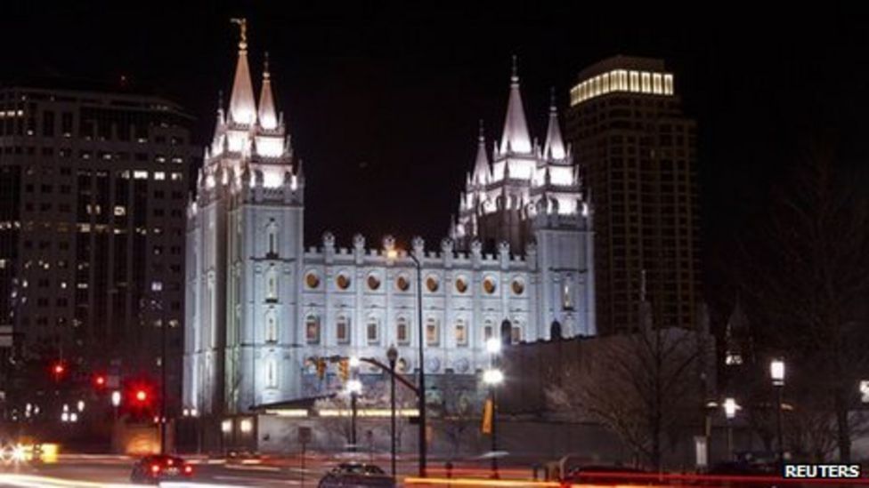 Push to ordain Mormon women leads to excommunication - BBC News