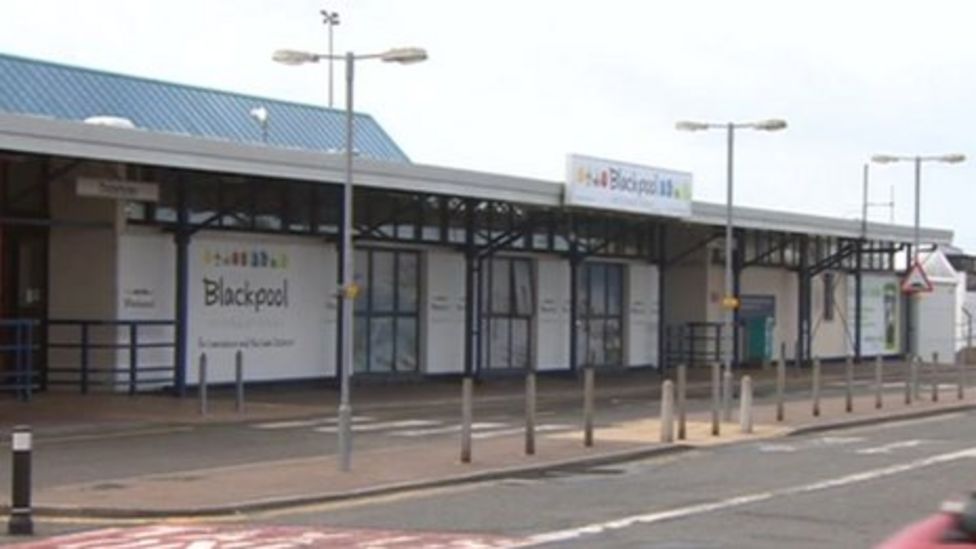 Blackpool International Airport closes after last flight - BBC News