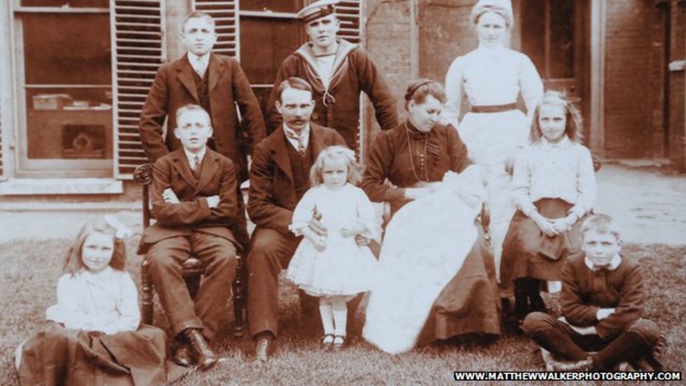 HMS Pathfinder tribute at St Abbs Head 100 years after sinking - BBC News