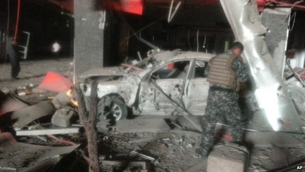 Iraq crisis: Two bombs kill at least 20 in Baghdad - BBC News