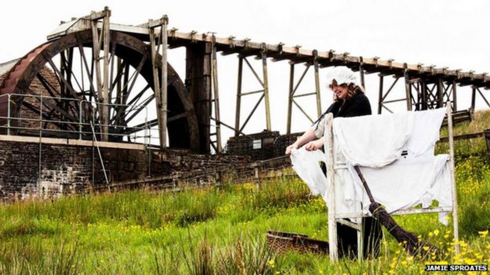 Harehope quarry becomes theatre for Shakespeare's Tempest - BBC News